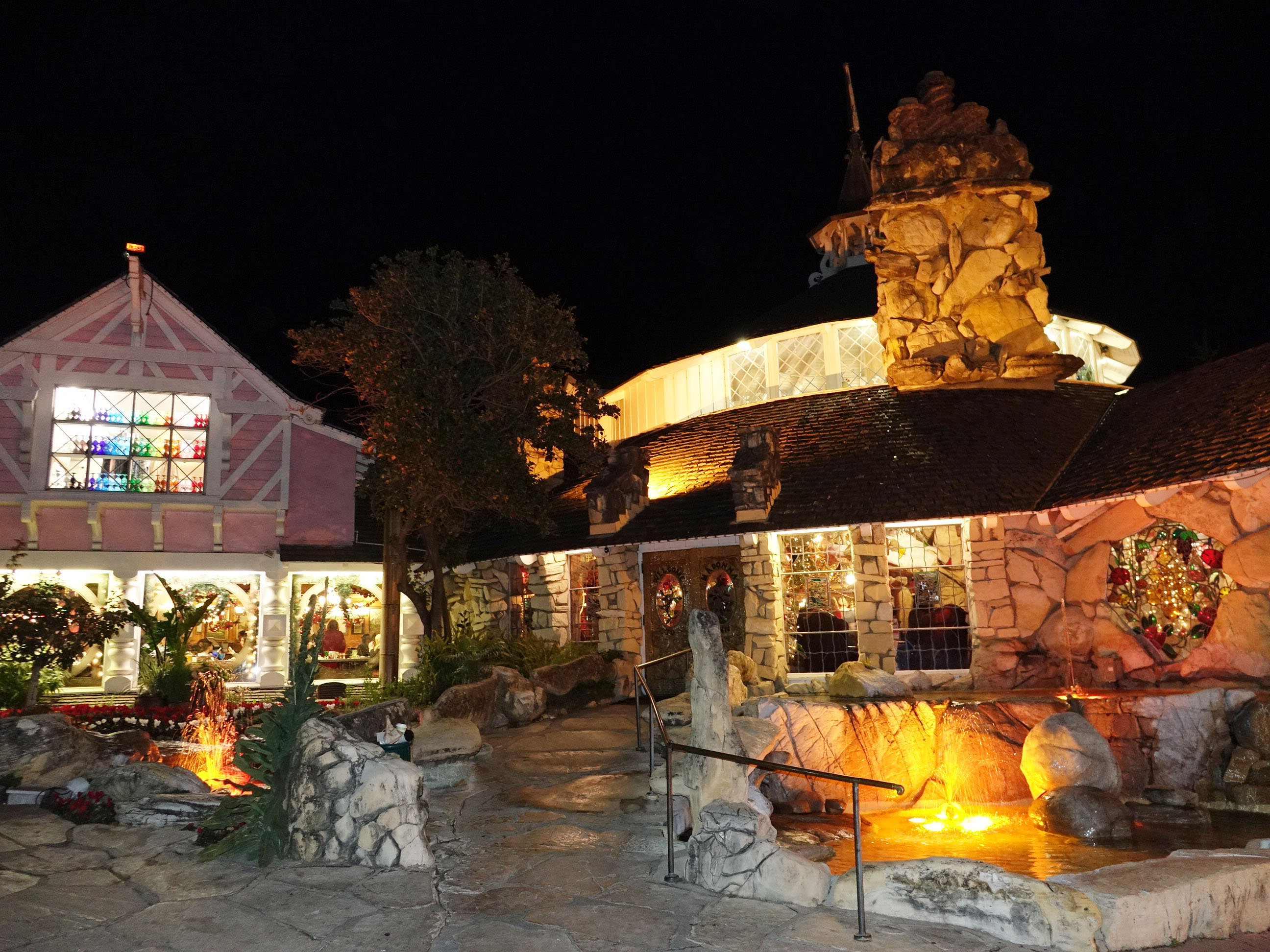 Madonna Inn - Christmas Eve - 24 December 2017 - San Luis Obispo